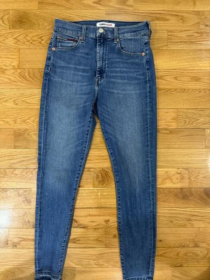 Nove tommy hilfiger farmerke