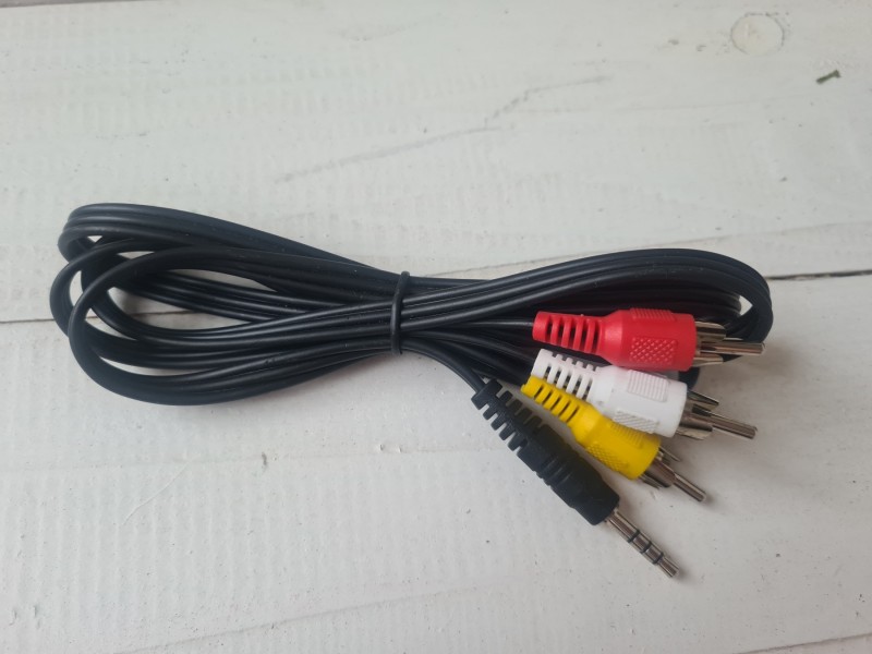 AV kabl - 3 x RCA - Stereo AV Jack 3.5mm 1m, novo