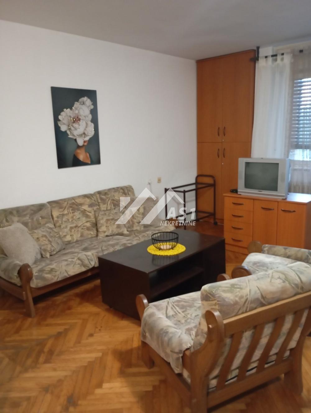 IZDAJE SE PET FRIENDLY STAN NA GRBAVICI ID#3477 500 €