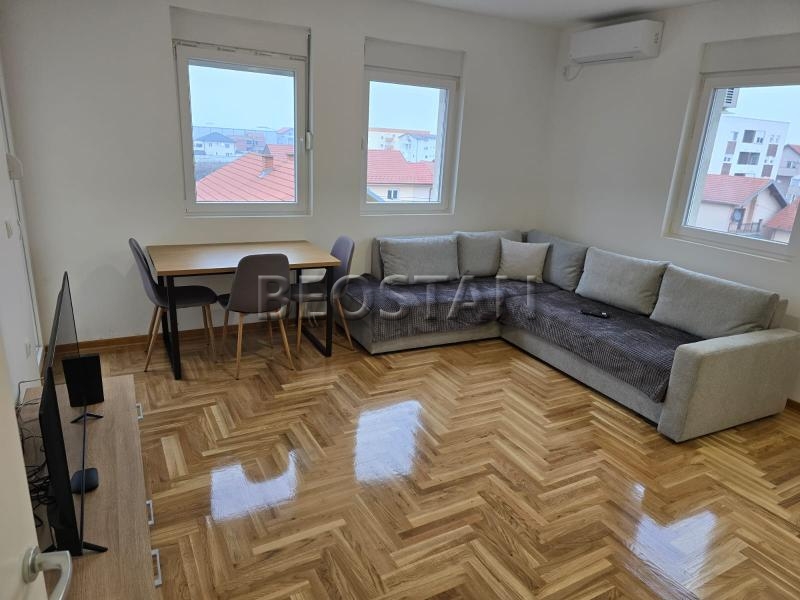 Novi Beograd - Ledine #64012 500 €