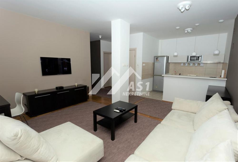 Izdajem LUX dvosoban stan kod Bulevaru Evrope !!! ID#3431 550 €