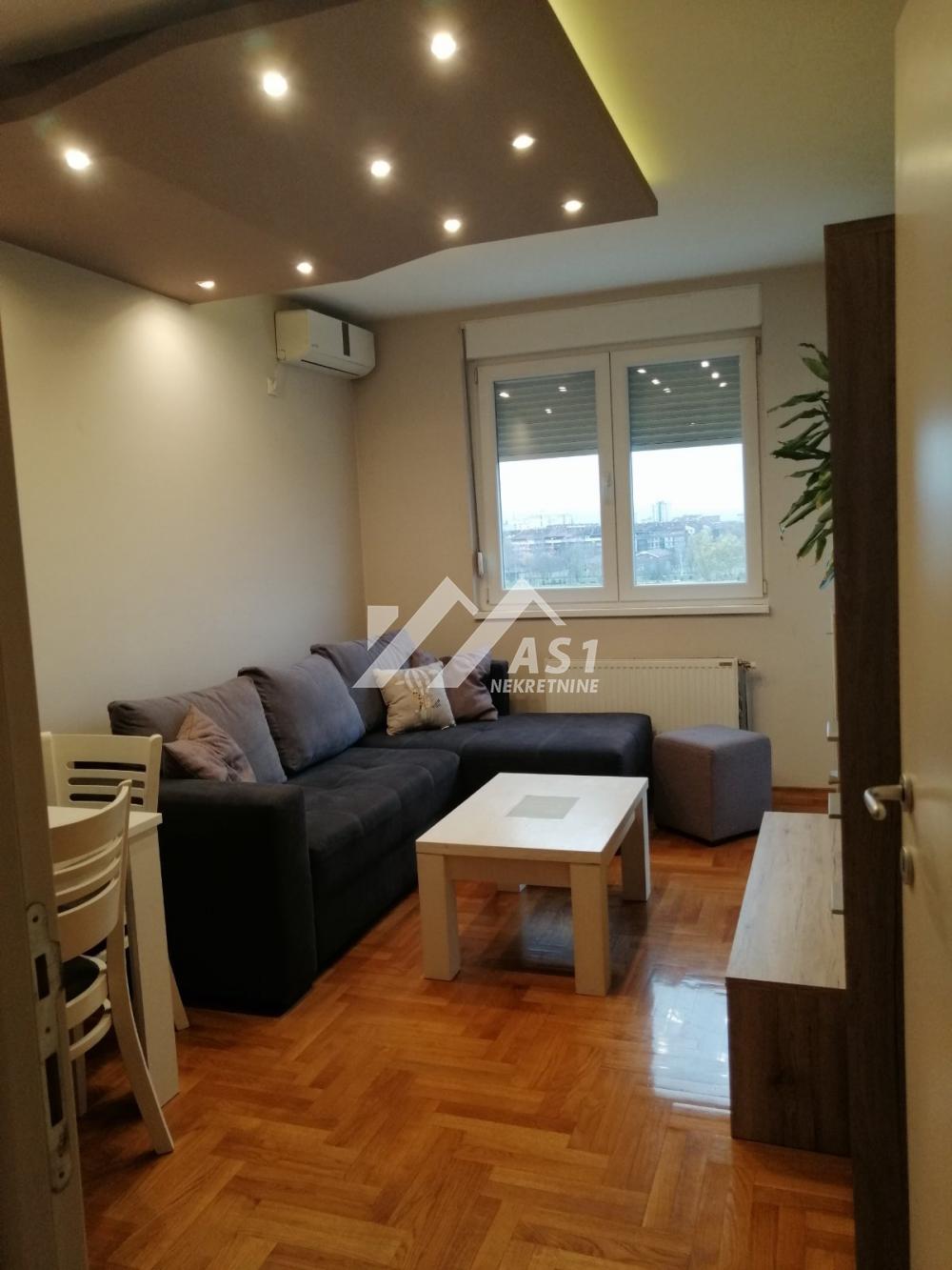 Izdajem fenomenalan komforan dvosoban stan na Novoj Detelinari !!! ID#3398 450 €