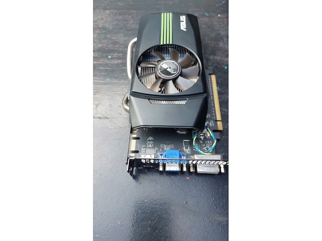 ASUS GTS 450 1Gb DDR5
