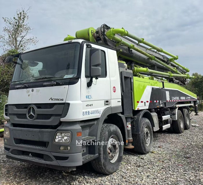Zoomlion pump 2019 used 56m na šasiji Mercedes-Benz Actros 4141 pumpa za beton