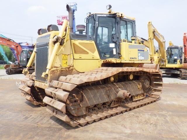 Komatsu D65PX-17 buldožer