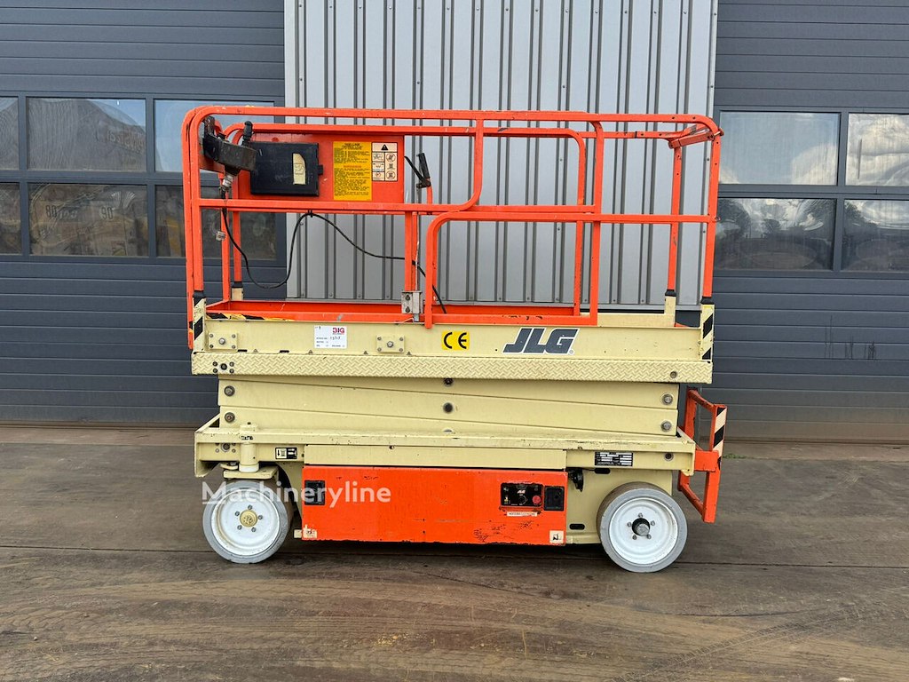 JLG JLG 2033 Schaarhoogwerker makazasta platforma