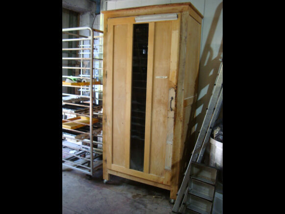Prodaje se Armoire de pousse PARISIENNE fermentacionu komoru na aukciji