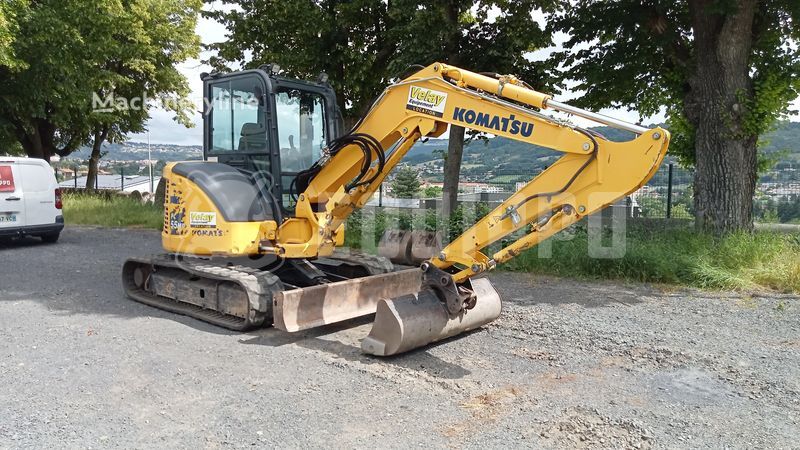 Komatsu PC55MR-5E0 with 3 buckets mini bager