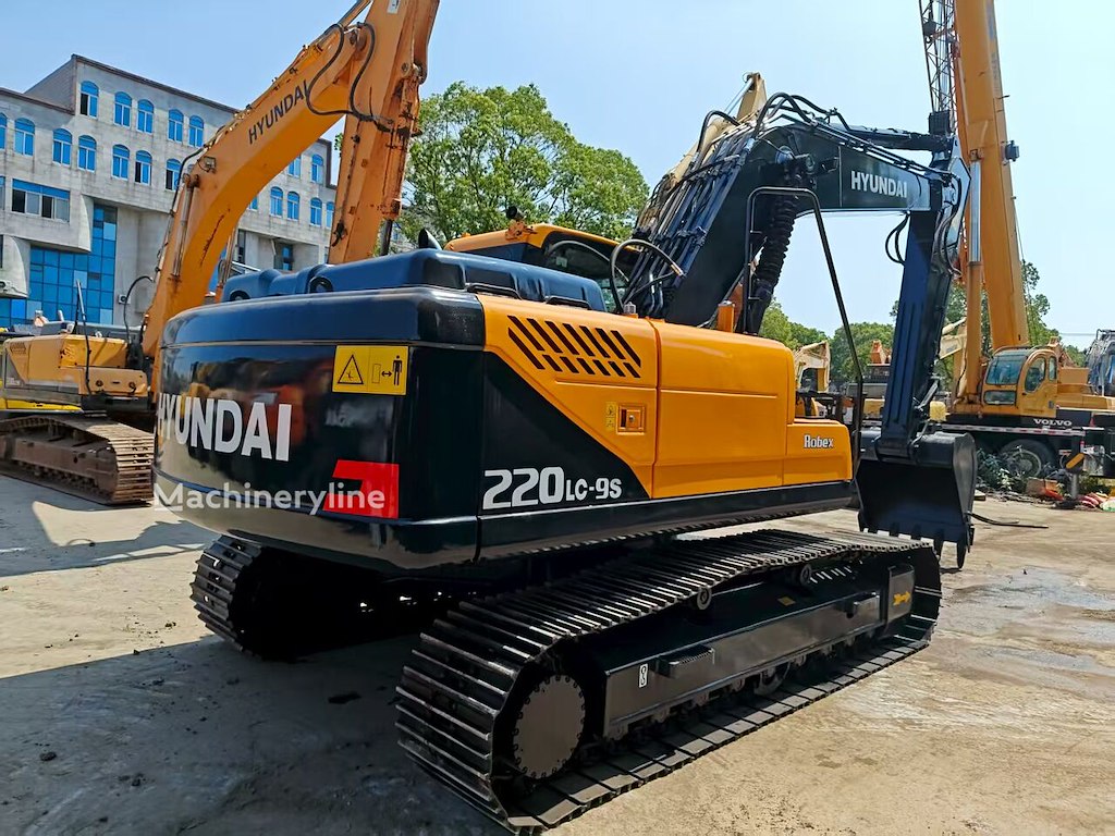 Hyundai R220LC-9S bager guseničar