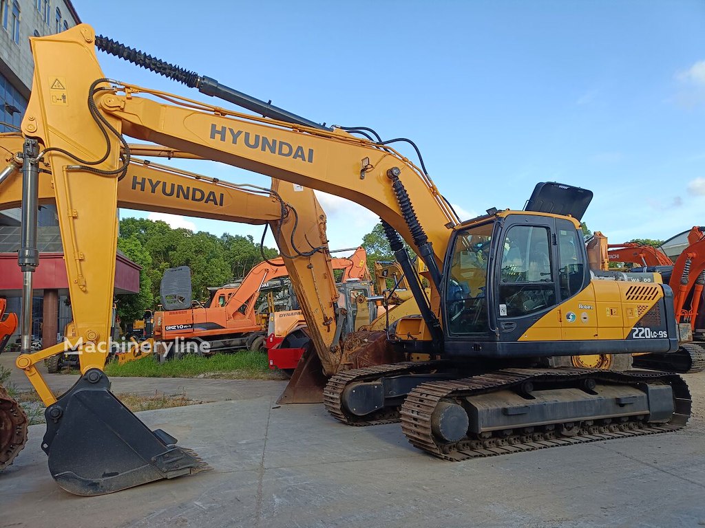 Hyundai R220LC-9S bager guseničar