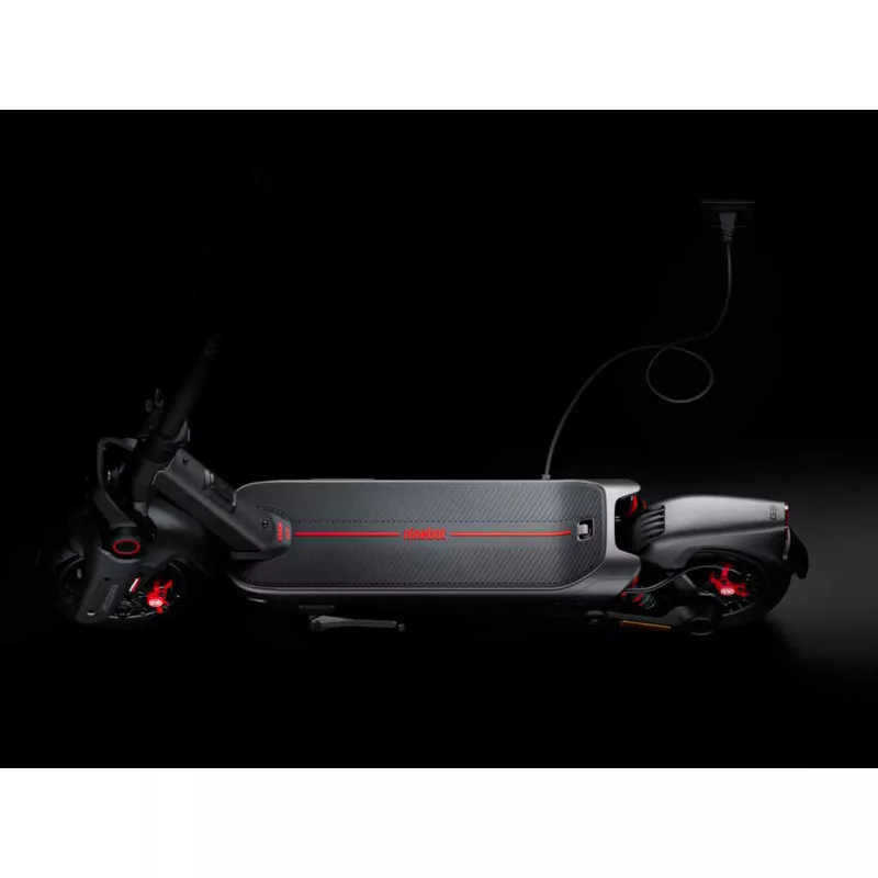 Elekticni trotinet SEGWAY NINEBOT MAX G3 I