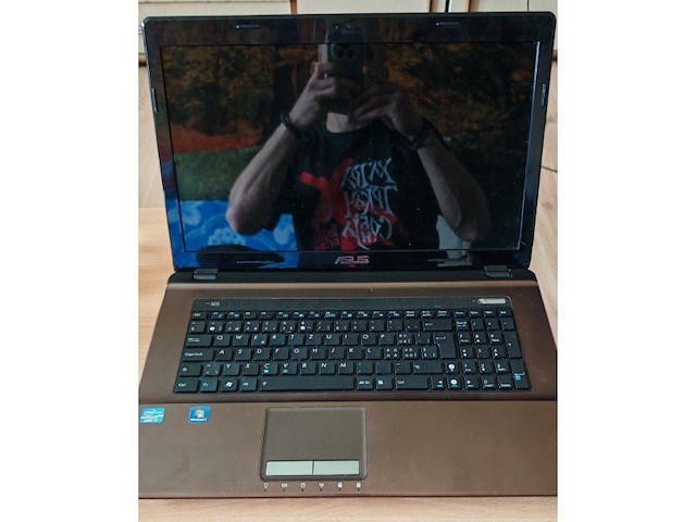 ASUS x73e
