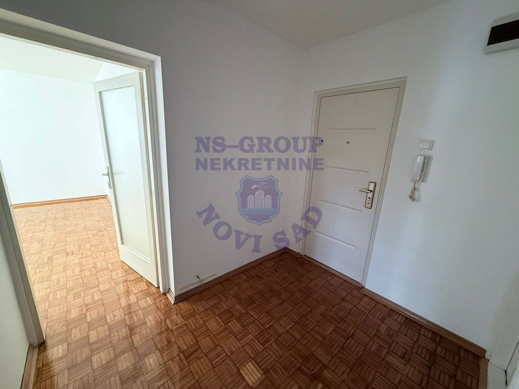 Odličan dvosoban sta na Staroj Detelinari! 51m2