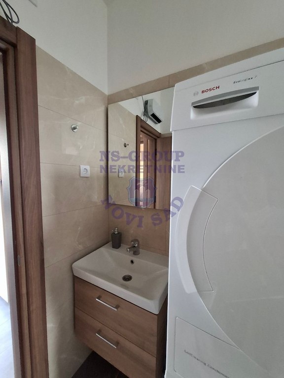 Garsonjera 26m2 Nova Detelinara