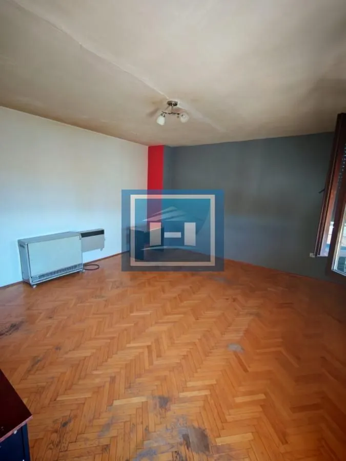 Prodaja, dvosoban stan, 62m2, XI Kongres, Paraćin