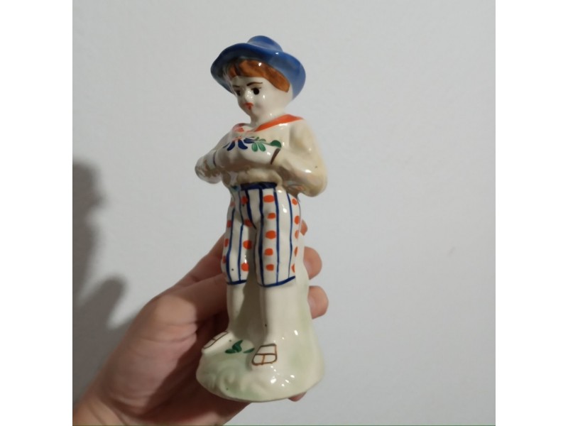VELIKA FIGURA DECKO SA SESIROM