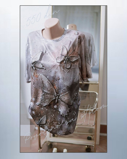 3.3. Svilenkasta bluza s printom leptira L