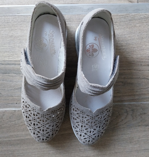 Nove Rieker sandale 38