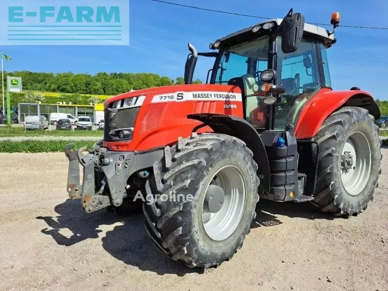 Massey Ferguson 7716 s traktor točkaš