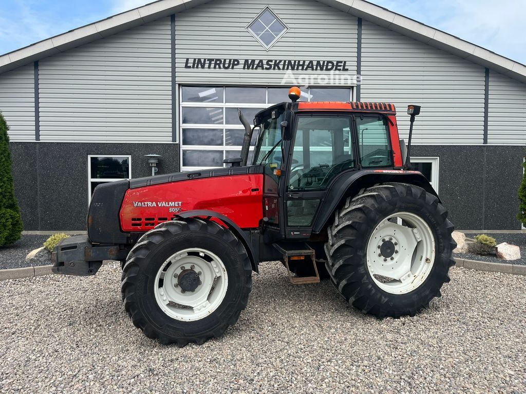 Valmet 8050 traktor točkaš