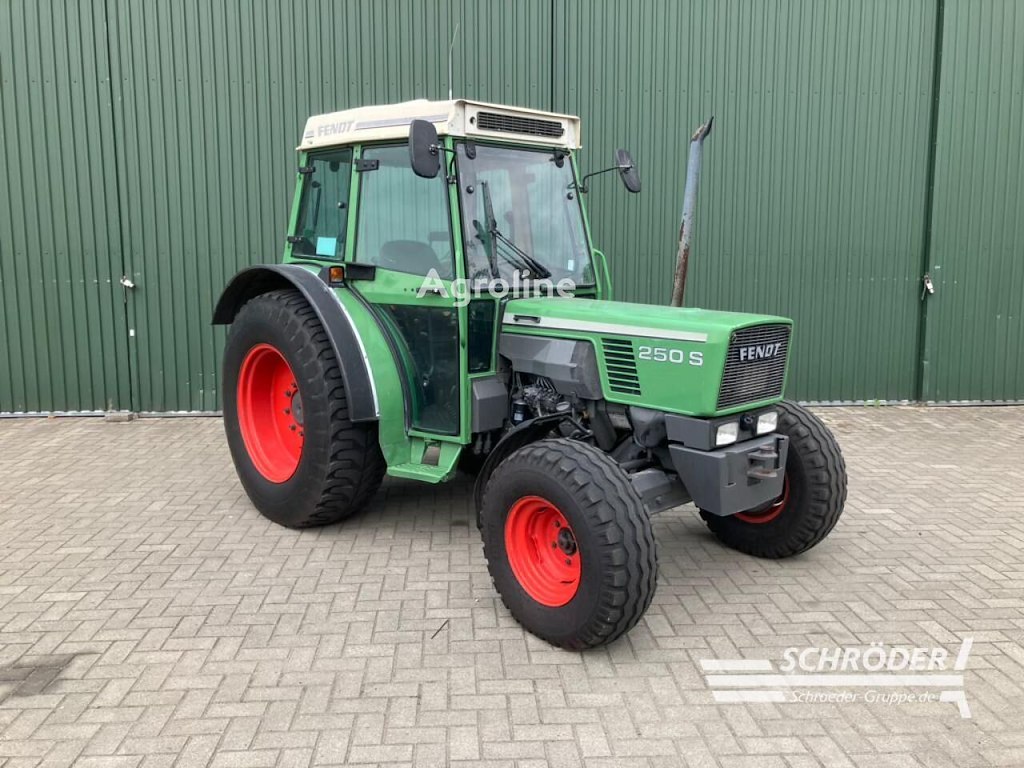 Fendt FARMER 250 S traktor točkaš