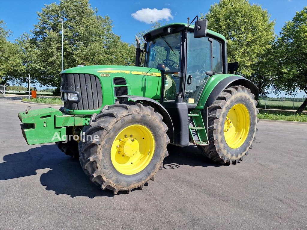 John Deere 6930 traktor točkaš
