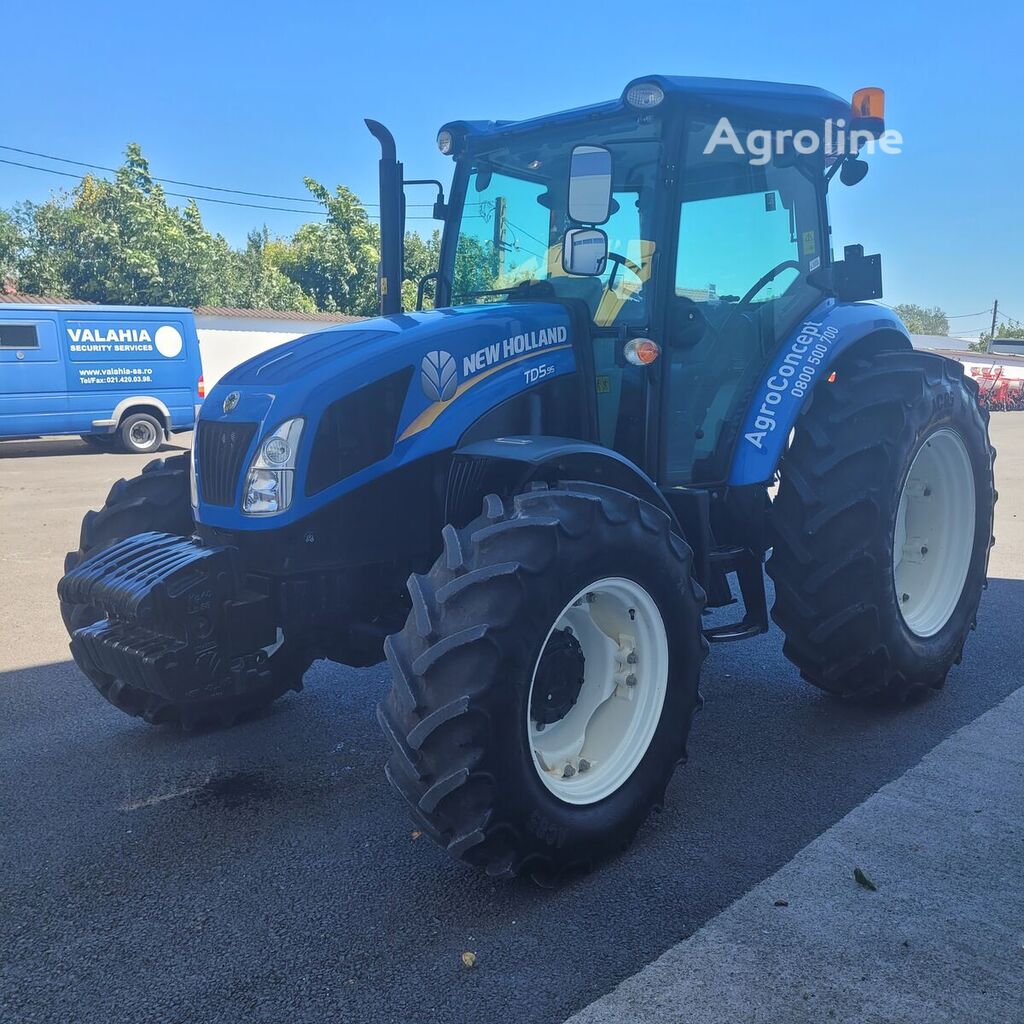 New Holland TD 5.95 traktor točkaš