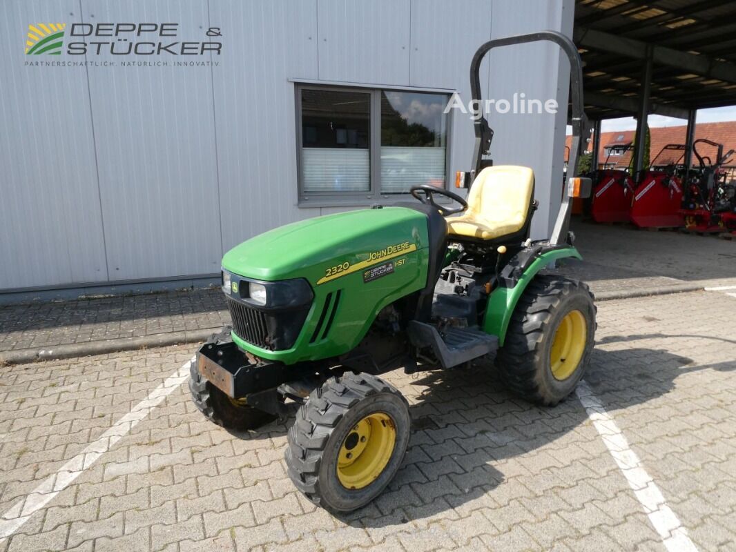 John Deere 2320 traktor točkaš