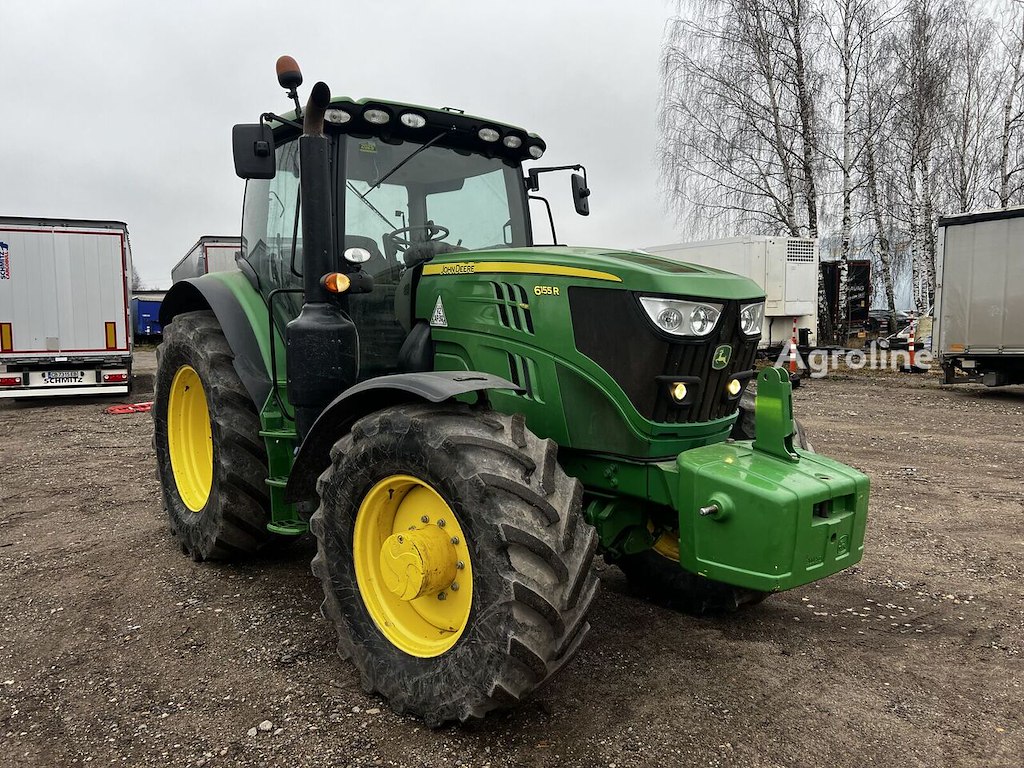John Deere traktor točkaš