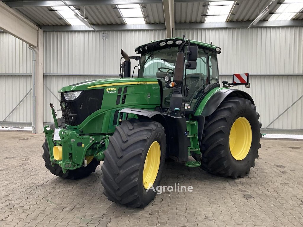 John Deere 6230R traktor točkaš