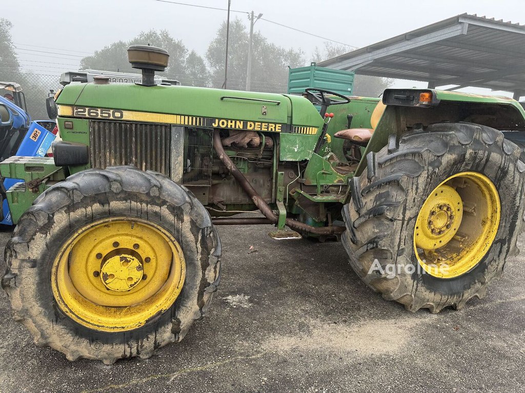 John Deere 2650 traktor točkaš