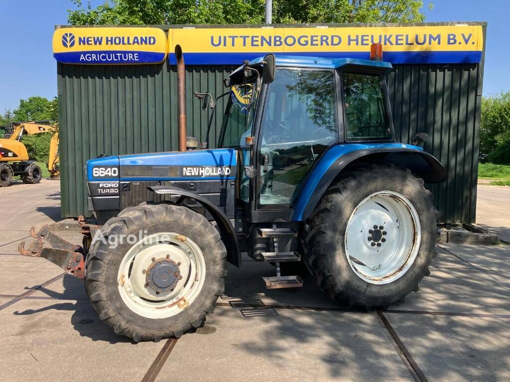 New Holland 6640 S L E traktor točkaš