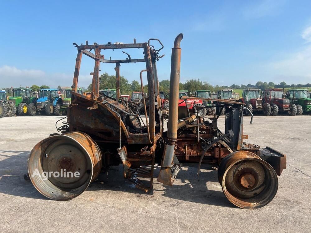 Claas 656 (fire damaged) traktor točkaš nakon udesa