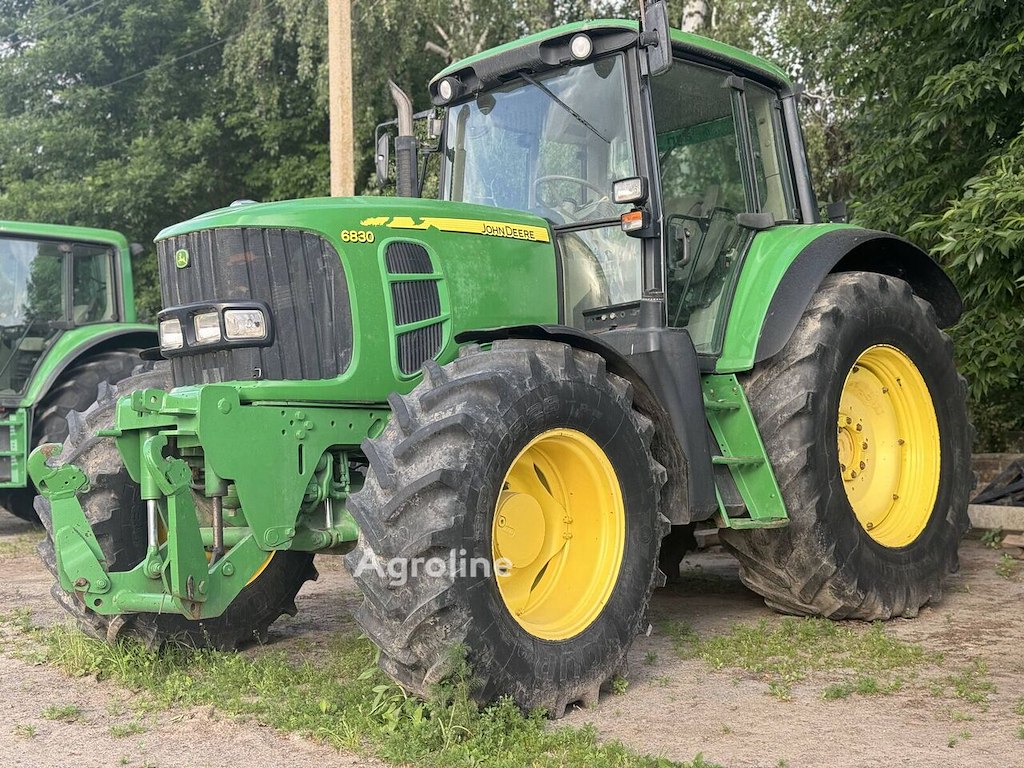 John Deere 6830 traktor točkaš