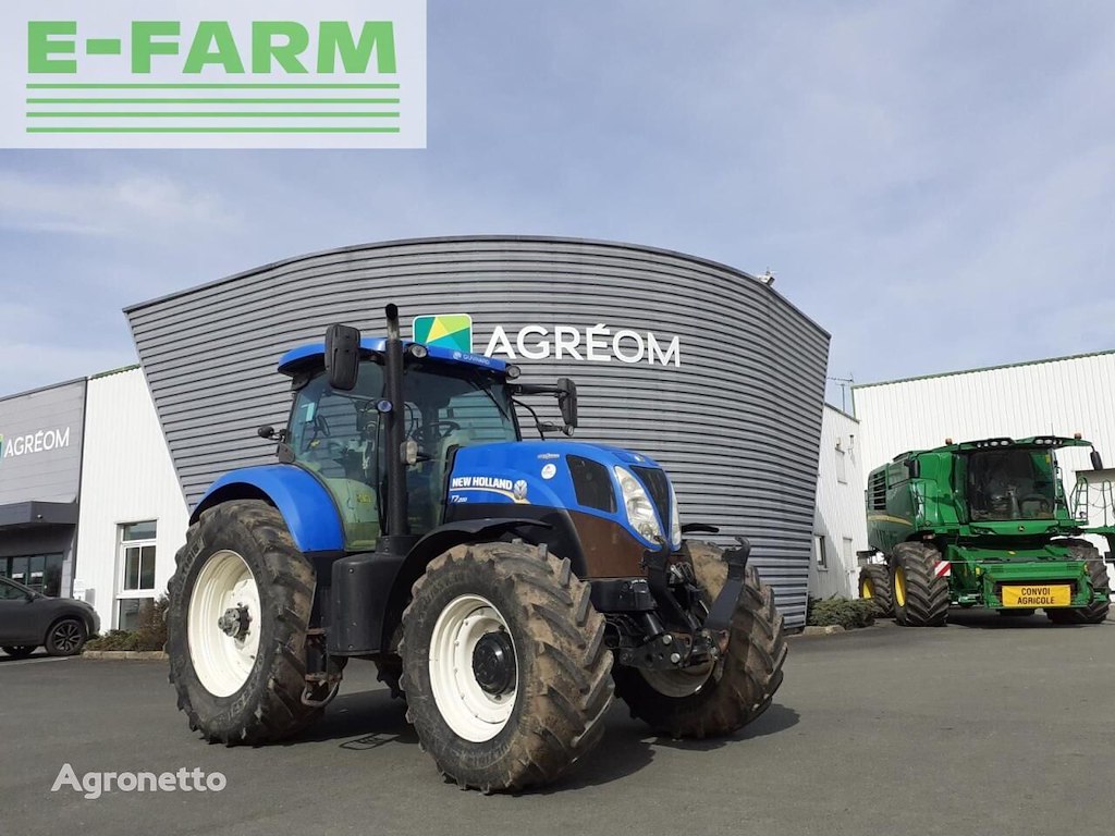New Holland t7 200 traktor točkaš