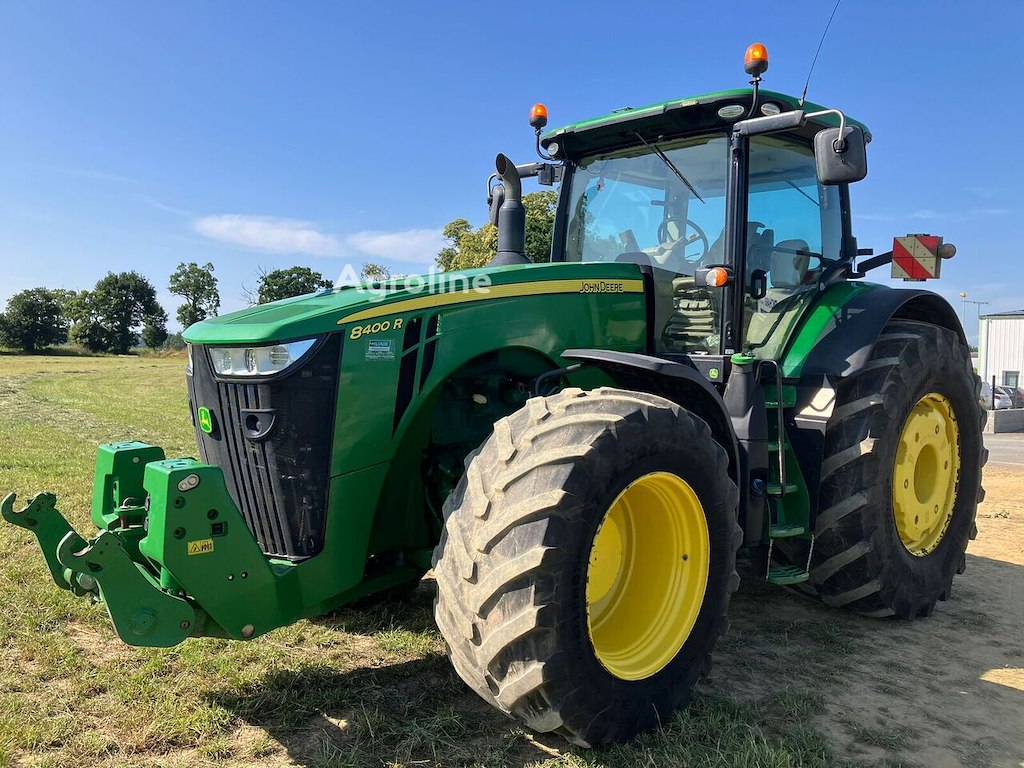 John Deere 8400 R - E23, komplekt novih shyn! traktor točkaš