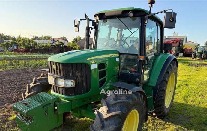 John Deere 6330 traktor točkaš