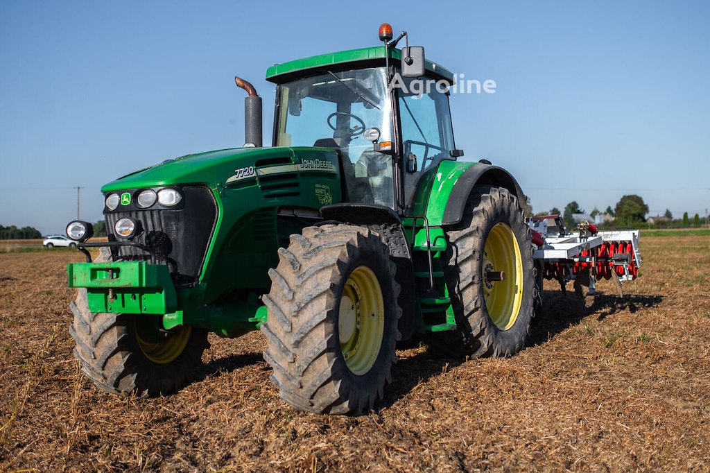 John Deere 7720 traktor točkaš