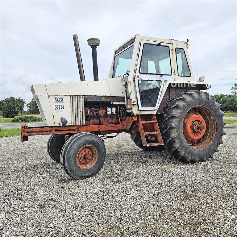 Prodaje se Case IH 1270 Agri King traktor točkaš na aukciji