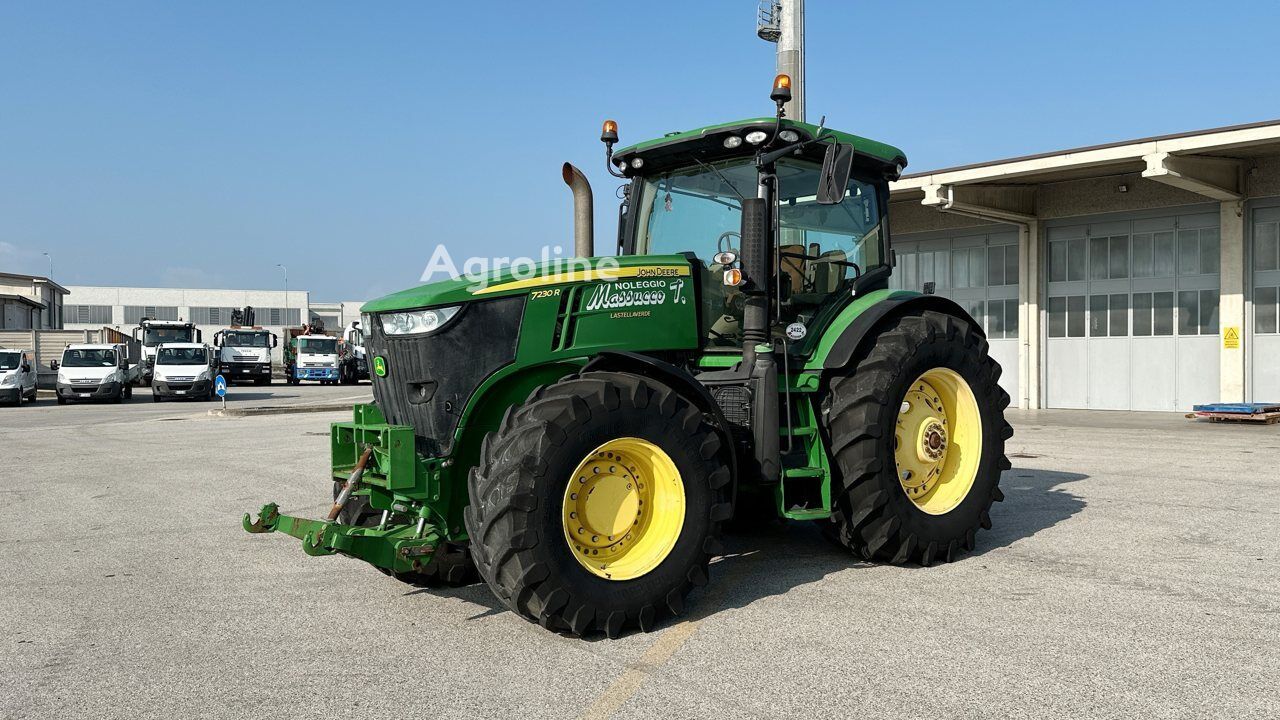 John Deere 7230R traktor točkaš