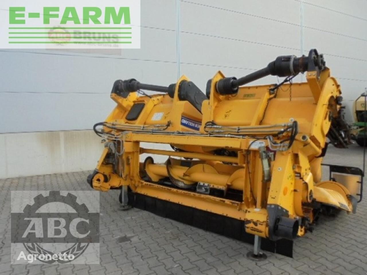 New Holland 980 cf 8r 75 traktor točkaš