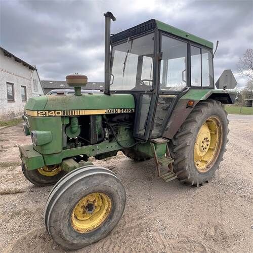Prodaje se John Deere 2140 traktor točkaš na aukciji