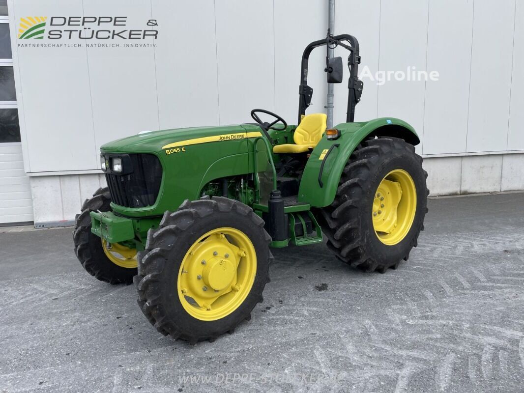John Deere 5055E traktor točkaš