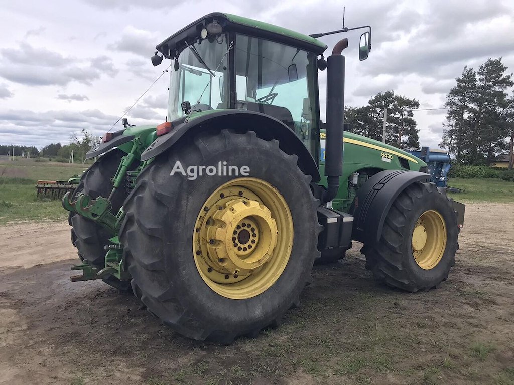 John Deere 8430 traktor točkaš