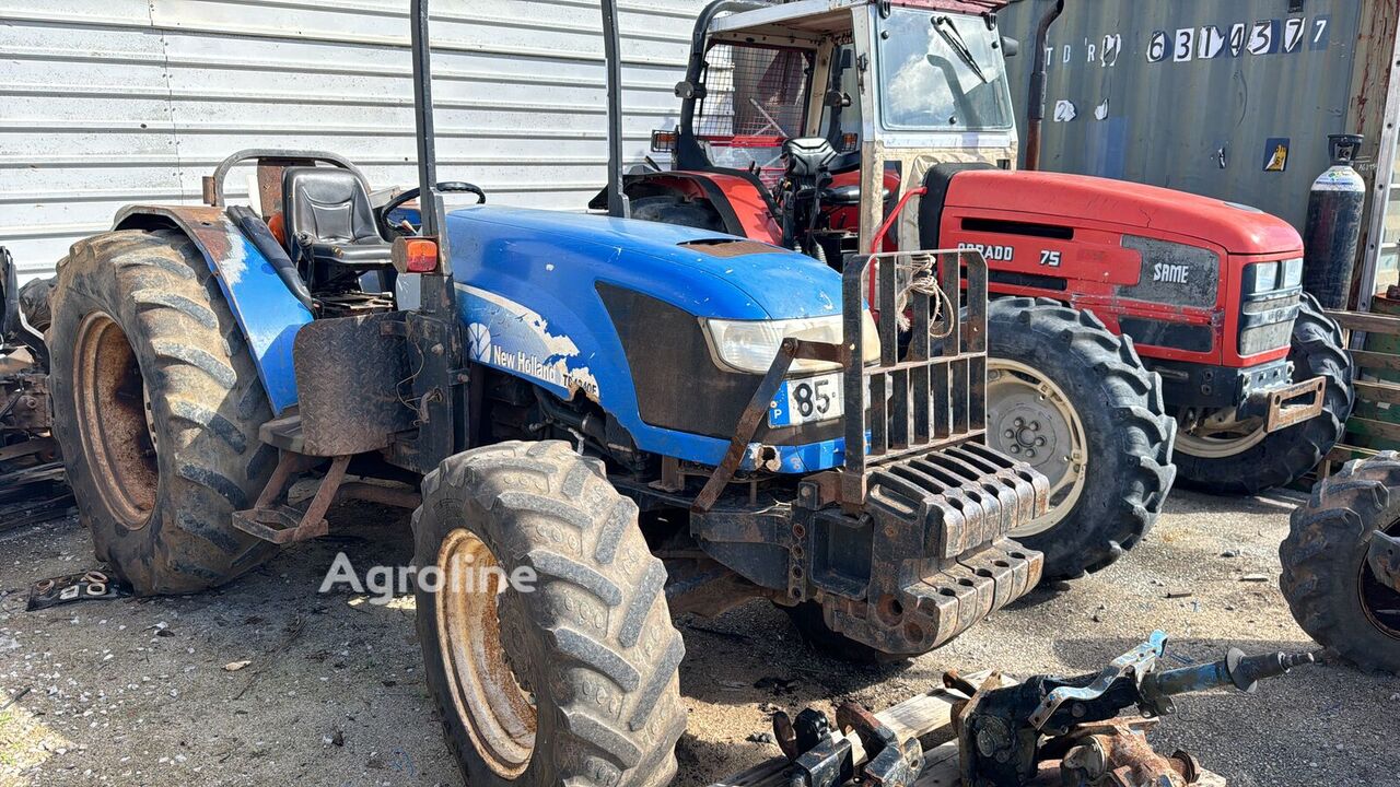 New Holland TD4040F traktor točkaš