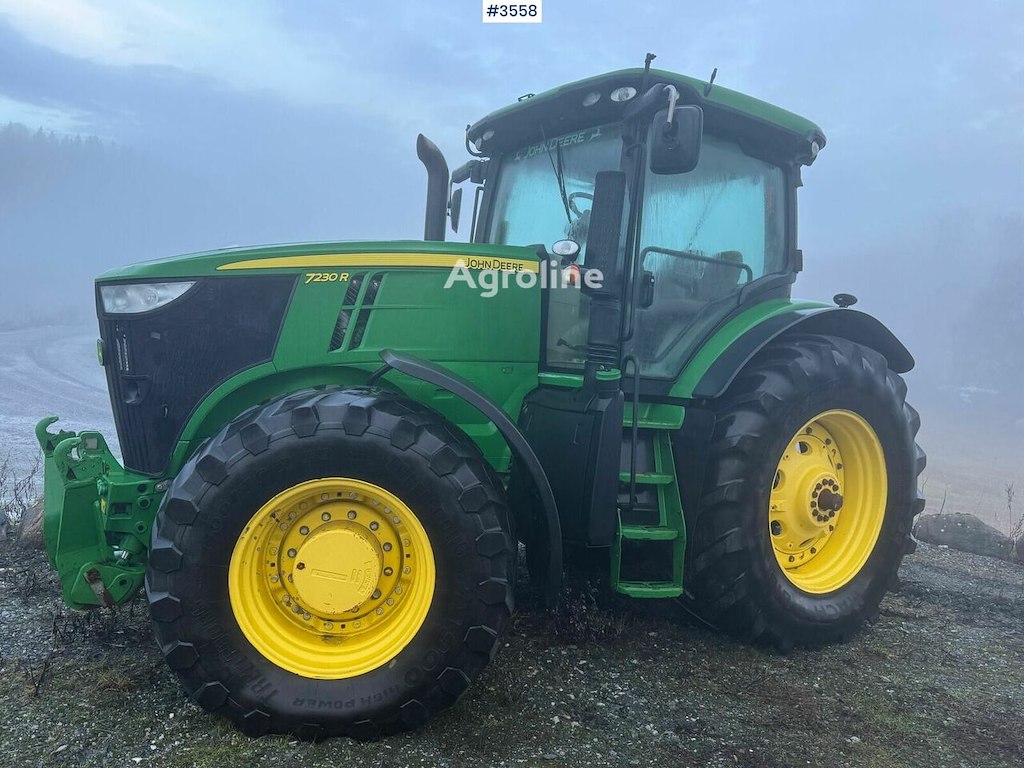 John Deere 7230R traktor točkaš