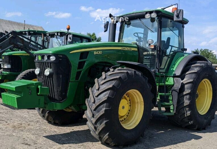John Deere 8295R traktor točkaš