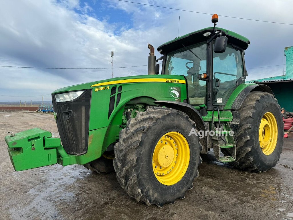 John Deere 8335R traktor točkaš