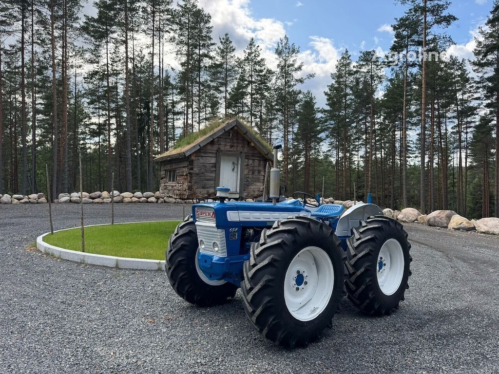 Ford County Super 654 mini traktor