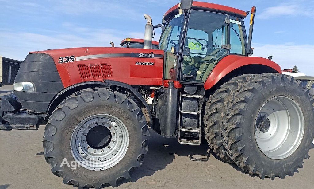 Case IH 335 traktor visokog klirensa